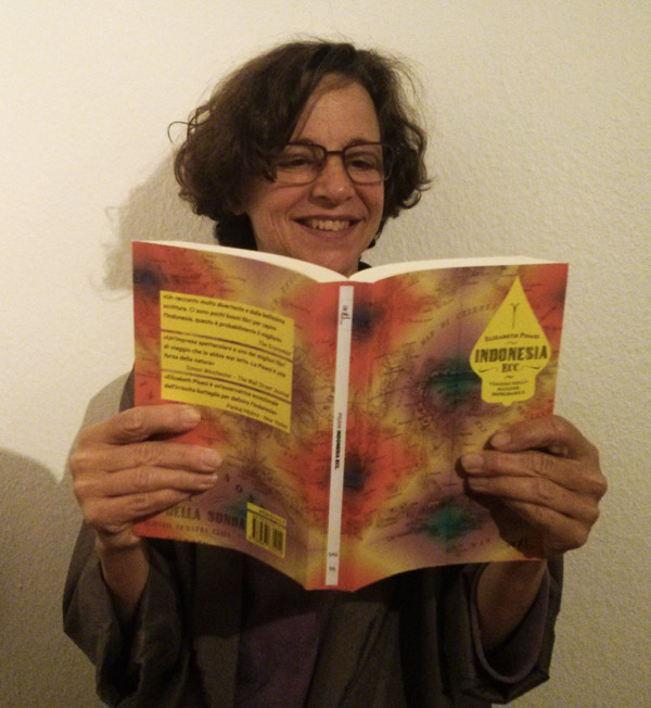 Elizabeth Pisani autrice di Indonesia Ecc. Viaggio in una società ...
