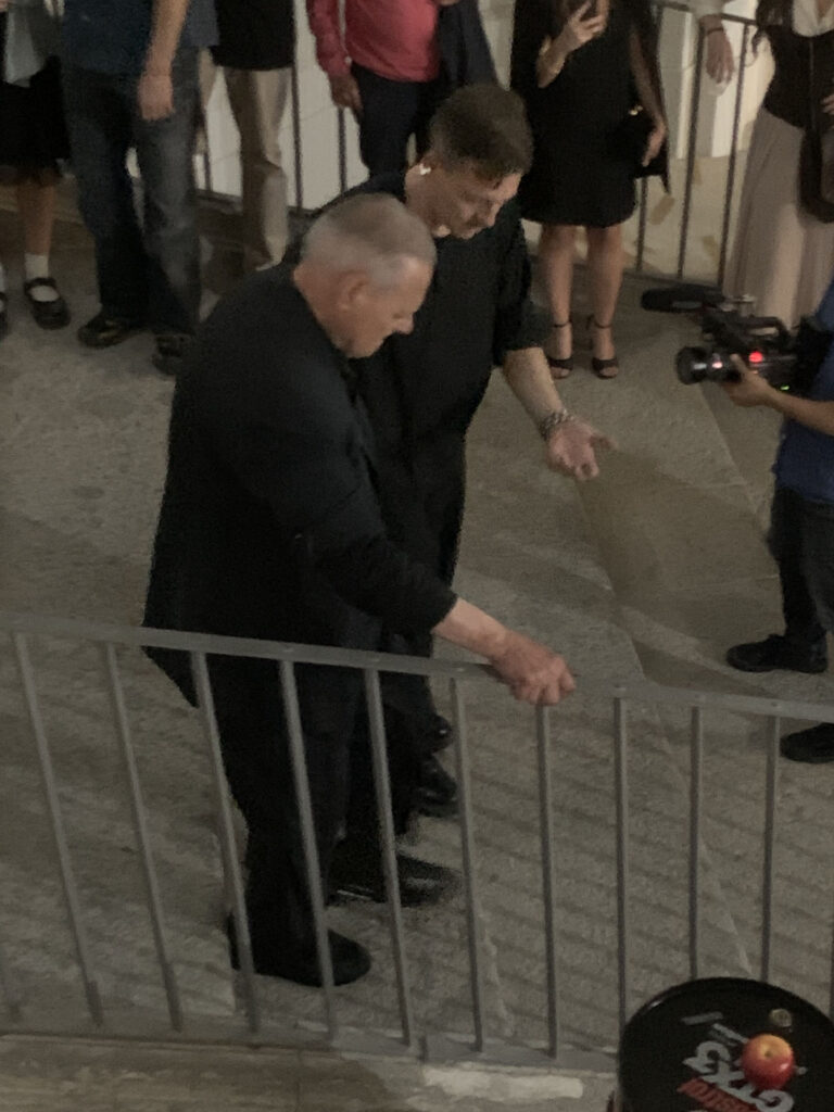 Mike Parr a Casa Morra. Con interviste all'artista e a Eugenio Viola ...