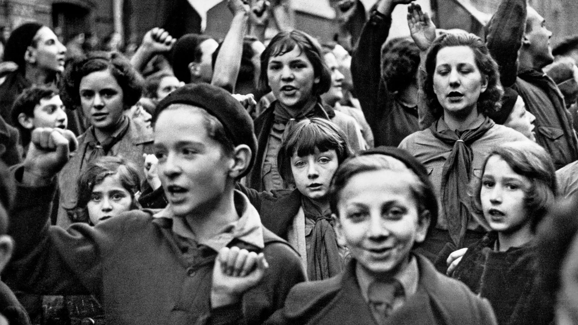 Robert Capa. L’Opera 1932-1954 a Milano. La narrazione fotografica dell ...